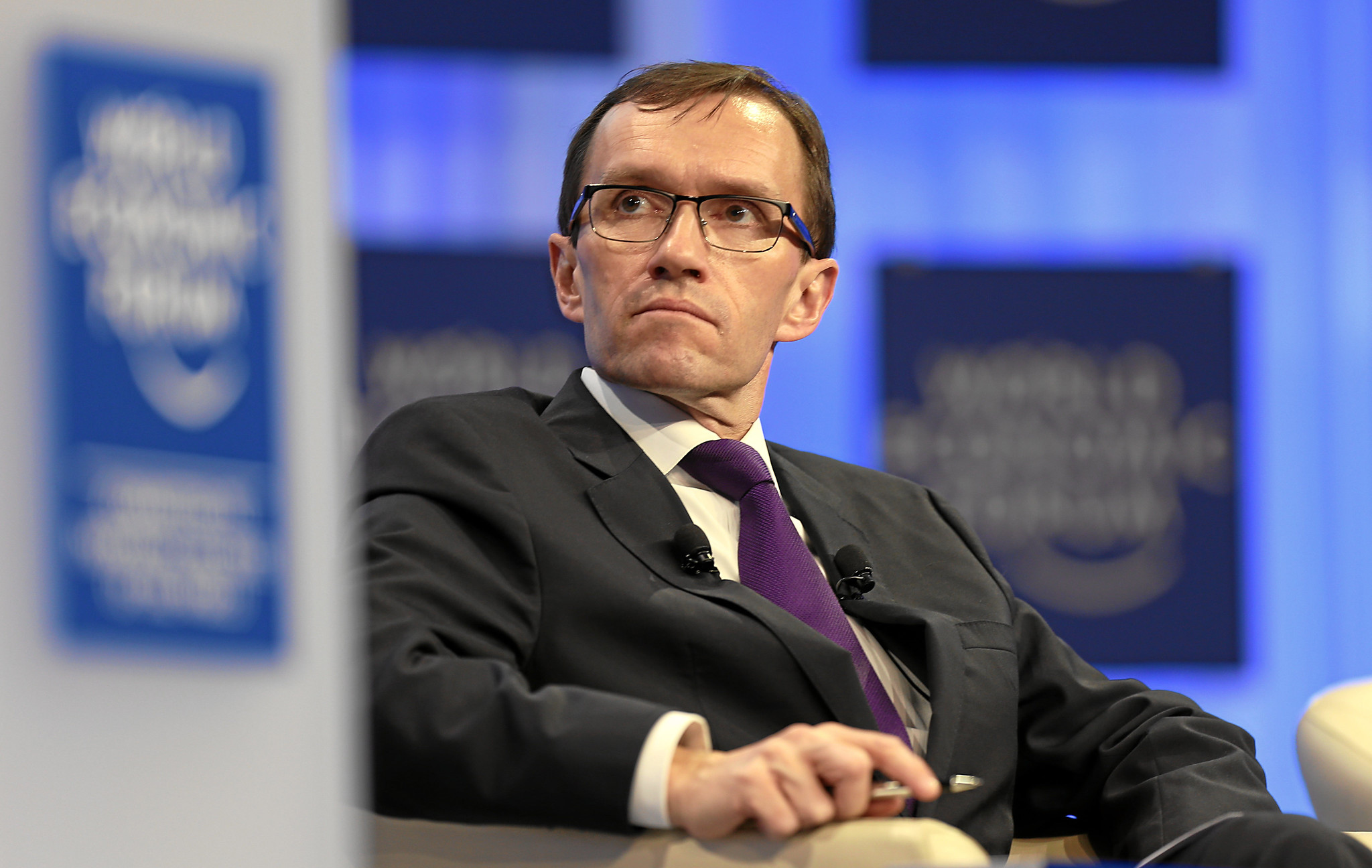 Frelsen er nær - Gud har meldt flytting til Davos | Lykten Frelsen er nær - Gud har meldt flytting til Davos | Lykten